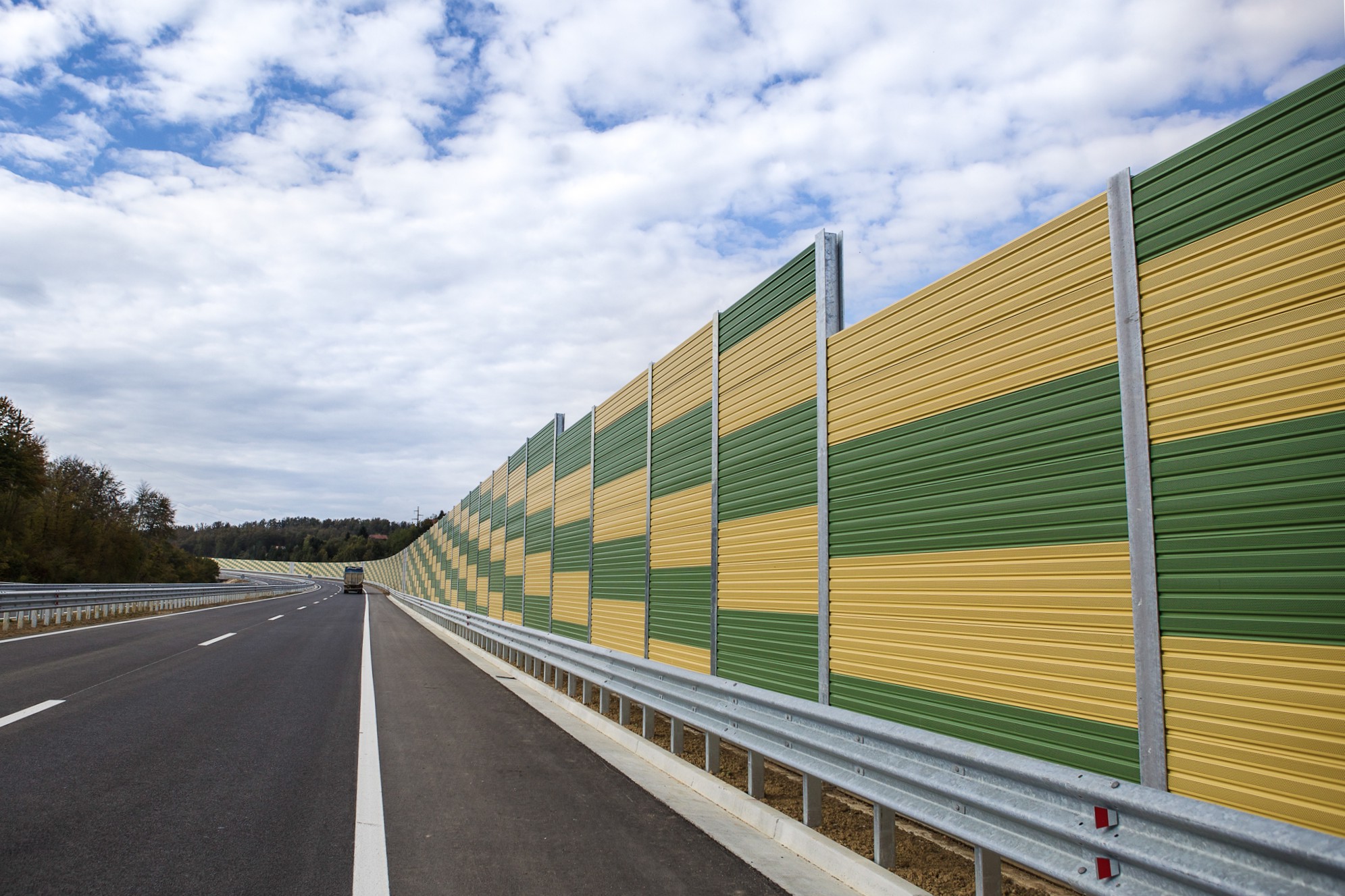 What Constitutes an Effective Noise Barrier Sheet for Construction ...
